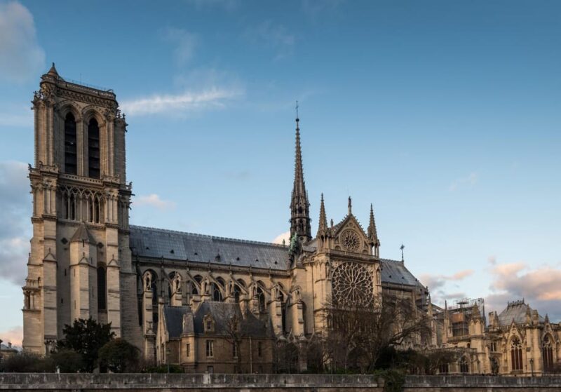 Paris: Notre Dame Outdoor Tour with Sainte-Chapelle / Crypt. - Why Consider This Tour?