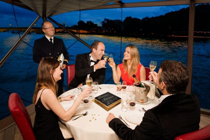 Paris : NYE Special Diner Cruise on the Seine River - Key Points