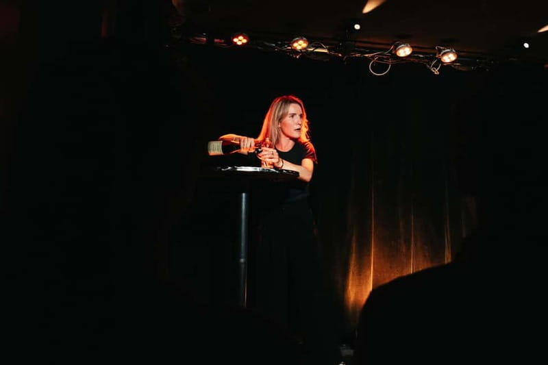 Paris: Oh My God She's Parisian! English Comedy Show - The Sum Up