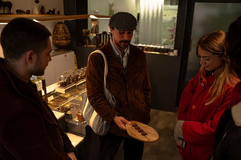 Paris : Pastries and Tragedies, The sweet tour of Montmartre - Key Points