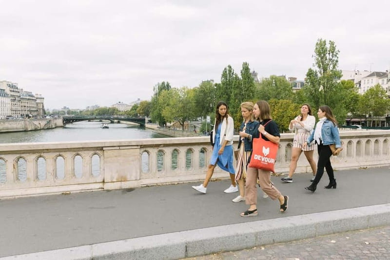 Paris: Pastry & Chocolate Walking Tour with Tastings - The Itinerary Breakdown: Sweet Stops and Hidden Gems