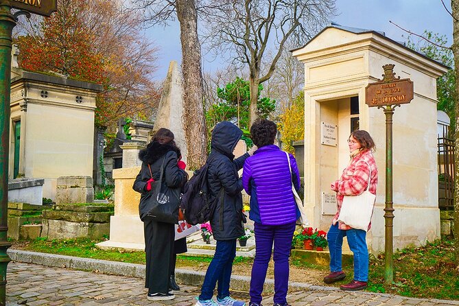 Paris Pere Lachaise Cemetery Small Group Guided Tour - The Guided Tour Experience