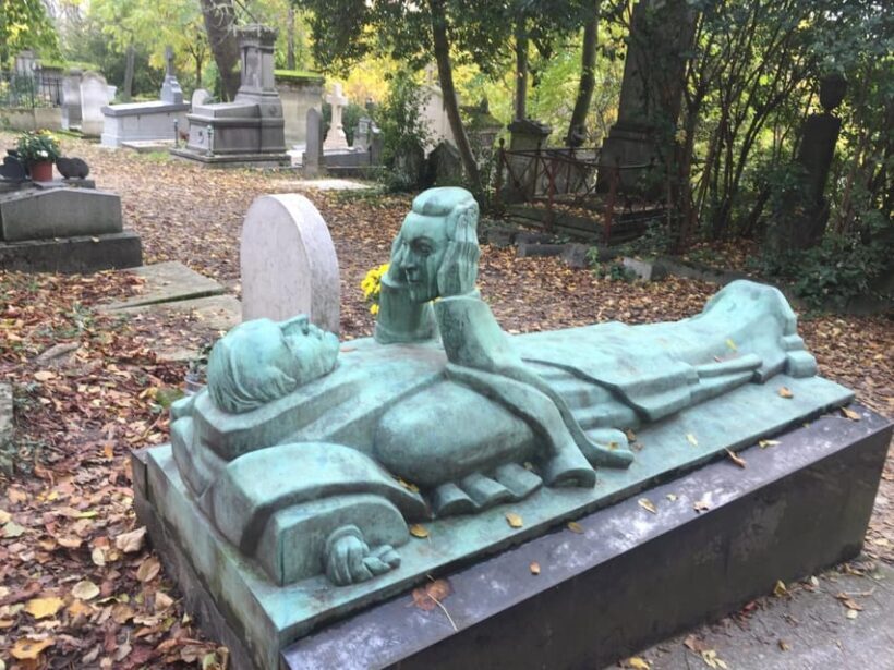 Paris: Père Lachaise Cemetery Visit with Seine River Cruise - An In-Depth Look at the Experience