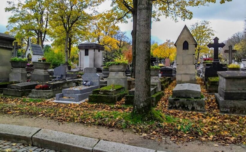 Paris: Père Lachaise Cemetery Visit with Seine River Cruise - FAQs