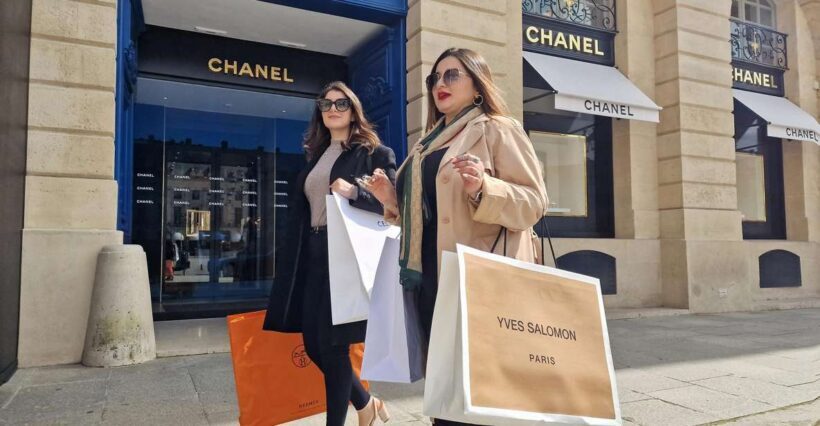 Paris: Personal Shopper Experience with a Fashion Expert - Starting Point: Galeries Lafayette Haussmann