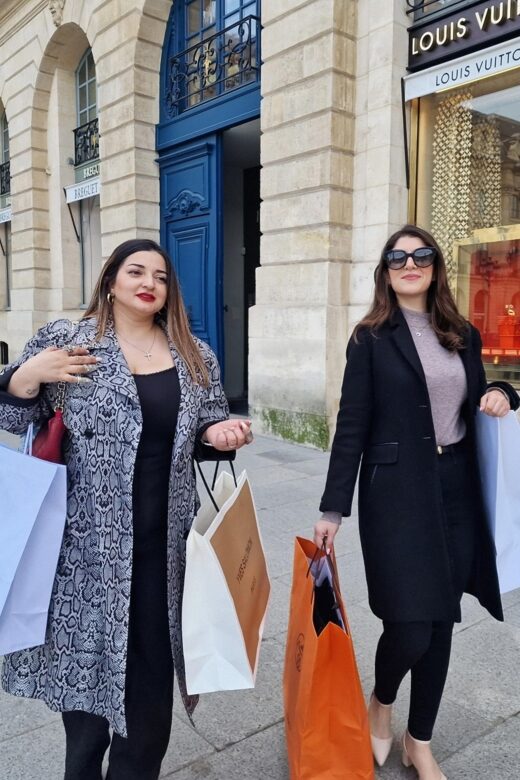 Paris: Personal Shopper Experience with a Fashion Expert - The Pre-Shopping Video Call: Setting the Stage
