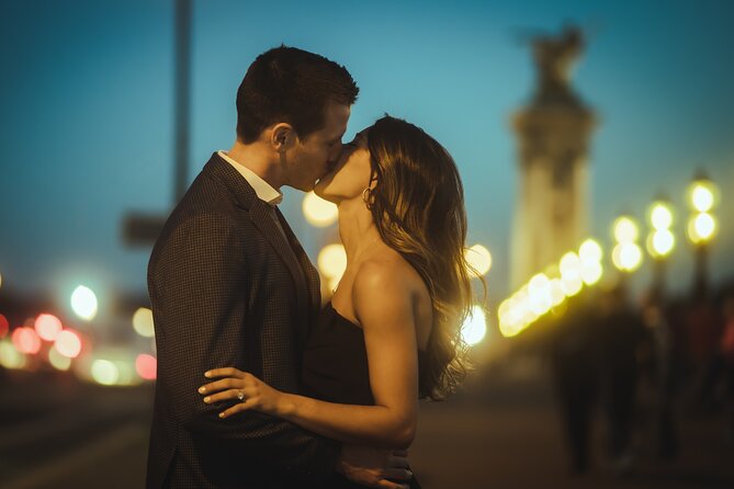 Paris Photo Session: Be the Star of Your Own Movie - The Art of Posing: Tips From the Pros