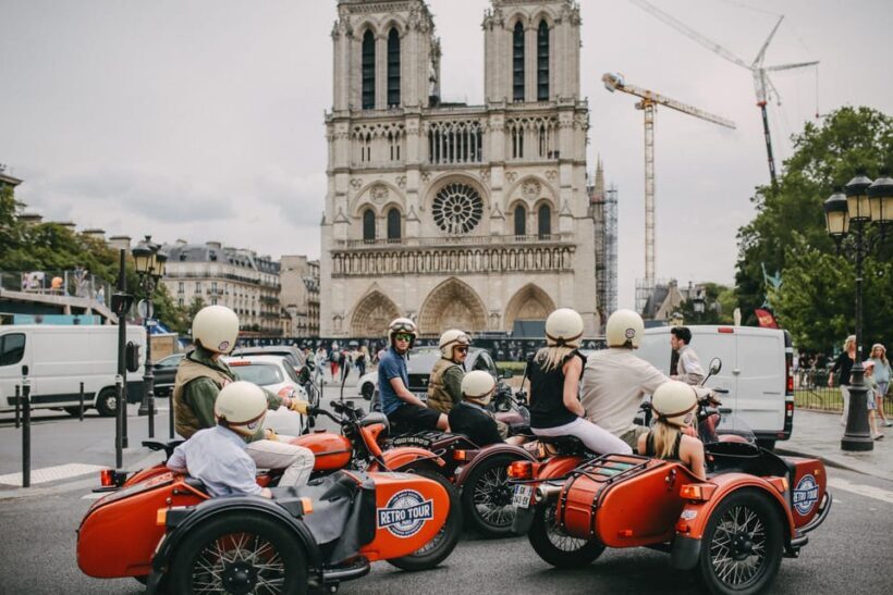 Paris Photo Shoot, Love and Family - Authenticity and Value in Every Shot