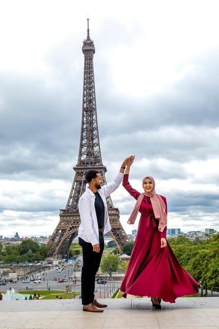 Paris: Photoshoot Around Eiffel Tower with 55 Edited Photos - Authentic Feedback from Travelers