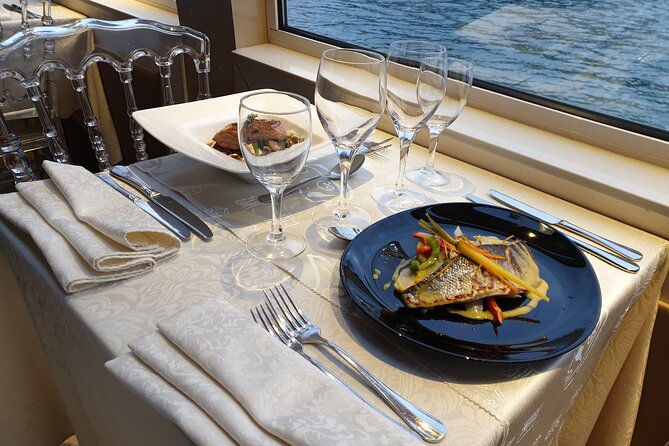 Paris Prestige Dinner Cruise From Eiffel Tower Area - Preparing for the Cruise Experience