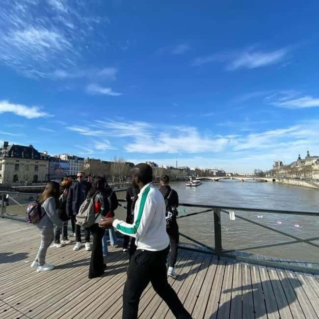Paris: Private 2-Hour Walking Tour with a Parisian guide - Final Thoughts