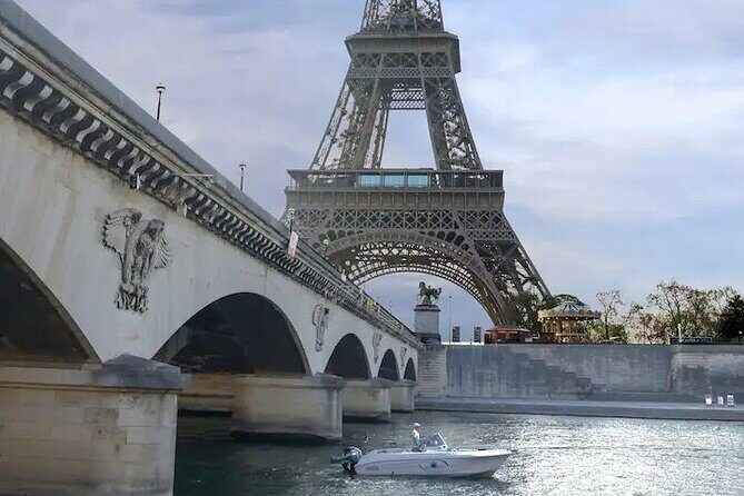 Paris Private Boat Tour with your own Captain Guide - Who Is This Tour Perfect For?