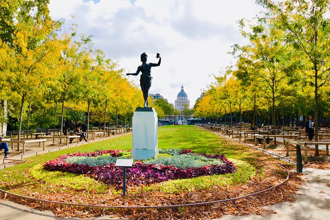 Paris: Private City Tour by Car with Driver and Guide - The Sum Up