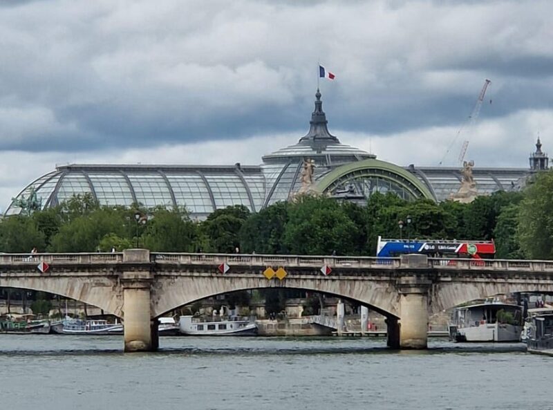 Paris: Private cruise on the Seine - The Sum Up