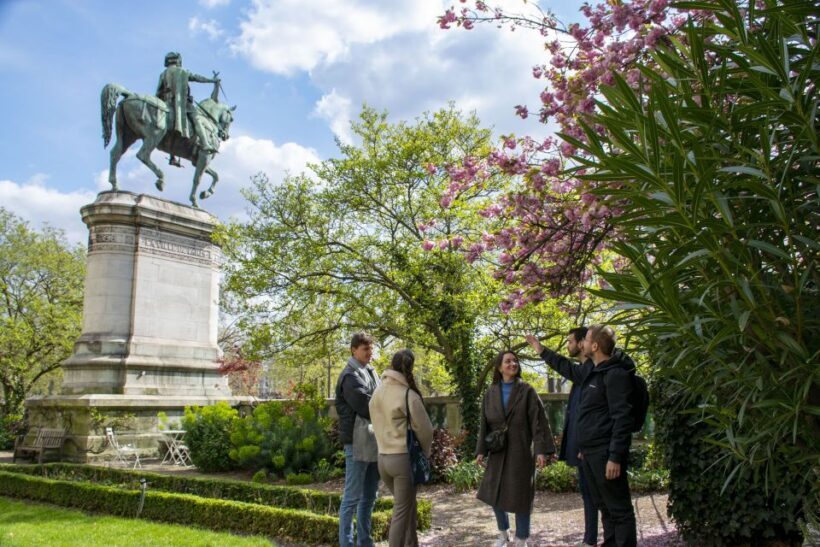 Paris Private Custom Tour: Half-Day with a Local Guide - Key Points