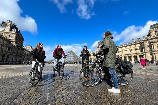 Paris : Private electric bike tour with wine and cheese tasting - Authenticity and Value