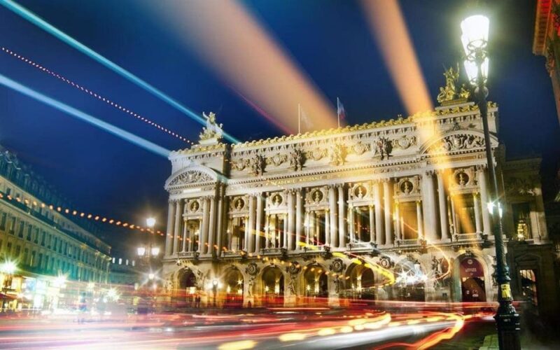 Paris: Private Night Sightseeing Tour by a Local - Who Is This Tour Best For?