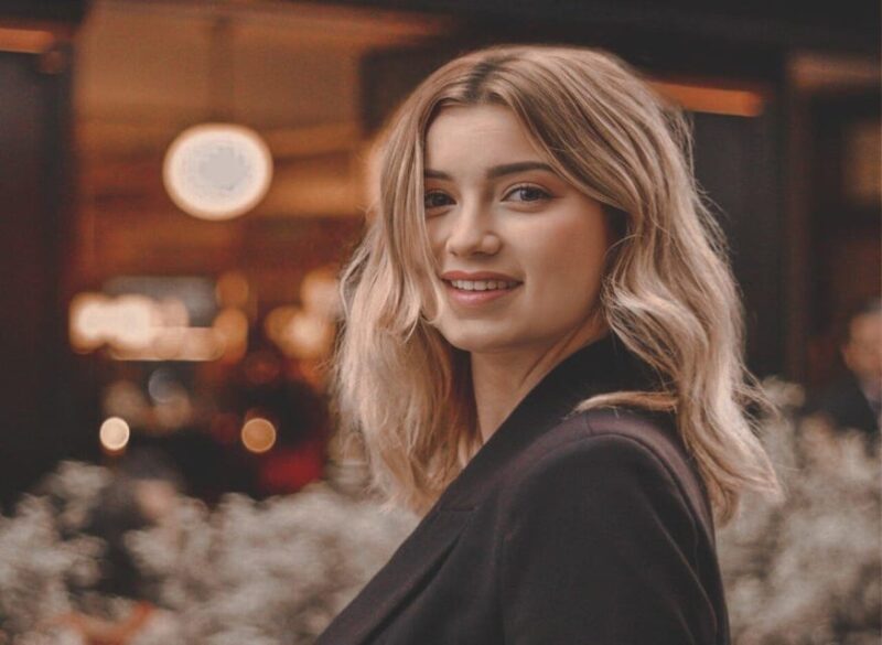 Paris: Private photoshoot with a Professional - Key Points