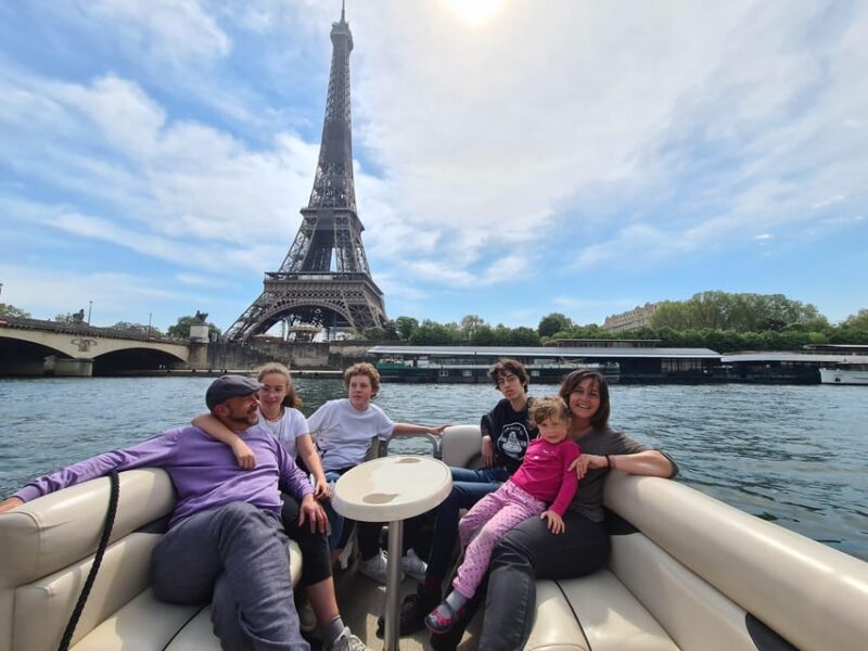 Paris: Private pontoon boat cruise on the Seine - Why the Views and Guides Matter