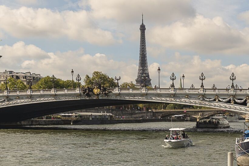Paris: Private Seine River Cruise - A Closer Look at the Experience