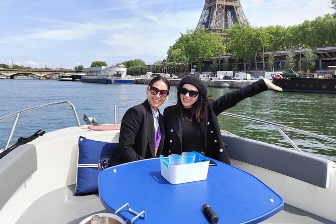 Paris Private Seine River Cruise With Captain - Inclusions and Amenities for the Cruise