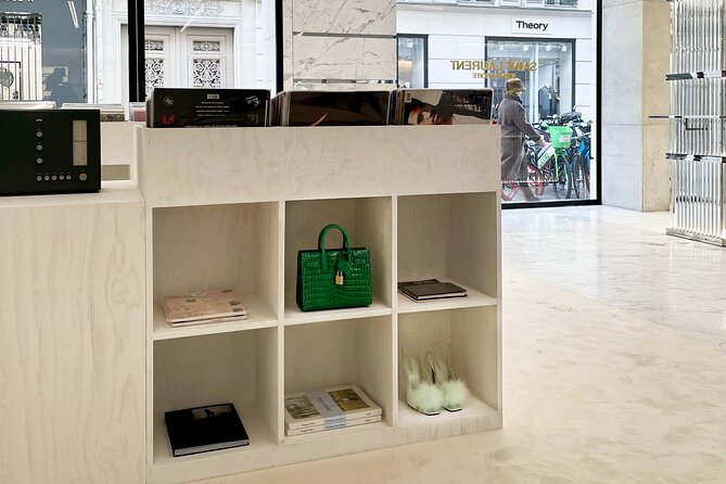 Paris Private Shopping Spree & Walking Tour With a Local Guide - Accessibility and Group Size