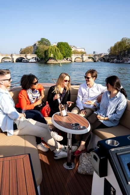 Paris: Private Small Boat Cruise with Rosé and Macarons - Practical Tips for Your Cruise