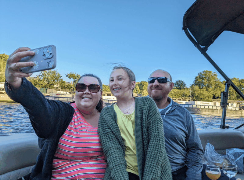 Paris: Private Sunset Sein Cruise with Aperitif and Pick-Up - FAQ