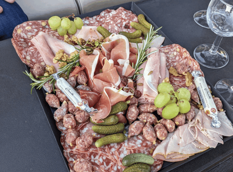 Paris: Private Sunset Sein Cruise with Aperitif and Pick-Up - Who Should Consider This Tour?