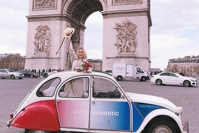 Paris Private Tour: Romantic Tour in a 2CV - Exploring Paris Top Sights