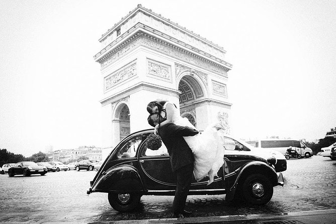 Paris Private Tour: Romantic Tour in a 2CV - The Charm of a Citroën 2CV