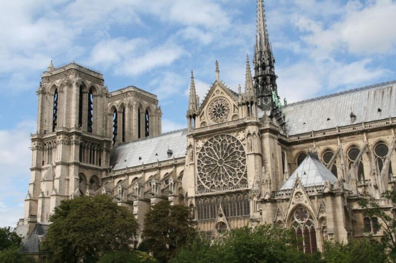 Paris: Private Tour with a Local Guide - The Sum Up