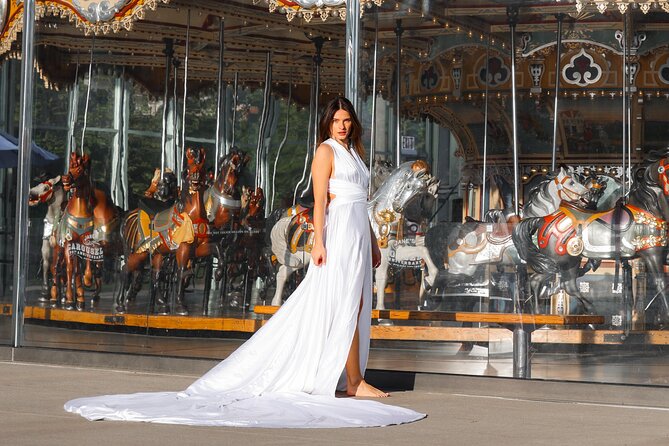 Paris: Professional Flying Dress Photoshoot @Jonadress 30 Mins - Flexible Location Options