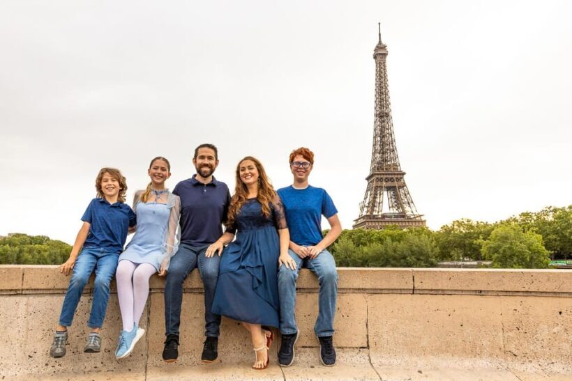 Paris: Professional Photoshoot - Practical Tips for Booking and Making the Most of Your Photoshoot