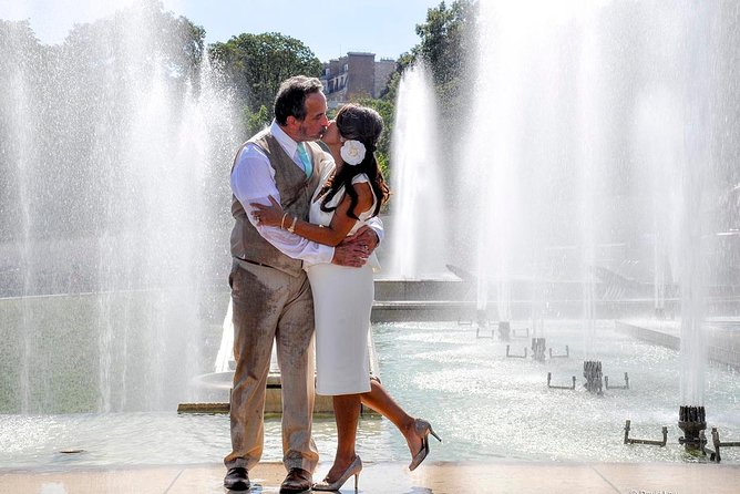 Paris Renew Your Wedding Vows Experience With Professional Photographer - Logistics and Accessibility