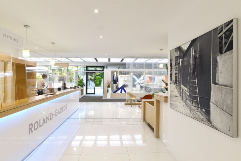 Paris: Roland-Garros Stadium Guided Backstage Tour - Highlight: Philippe-Chatrier Court