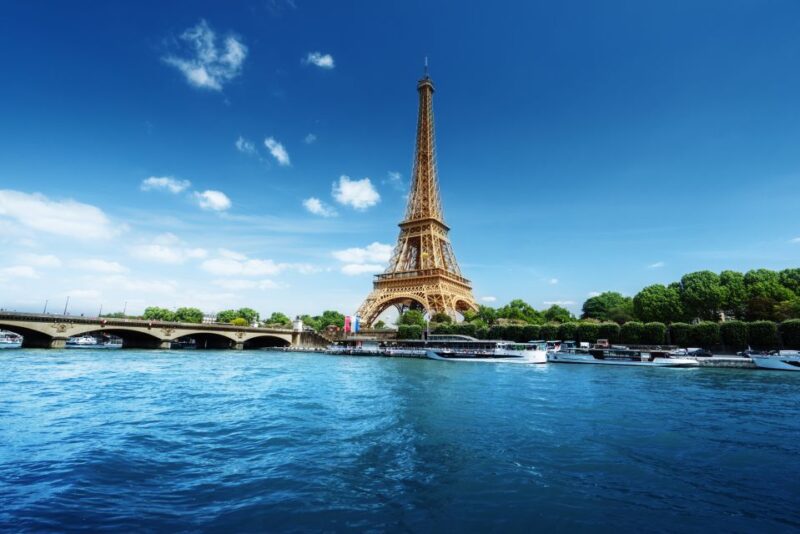 Paris: Romantic Cruise with 3-course Dinner on Seine River - Why This Cruise Is Worth It