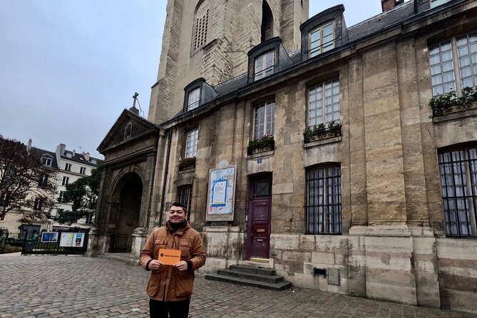 Paris Saint Germain Des Pres Walking Tour With Cruise Option - Key Points