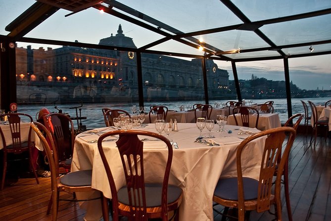 Paris Seine Gourmet Dinner Cruise & Champagne - Accessibility and Capacity