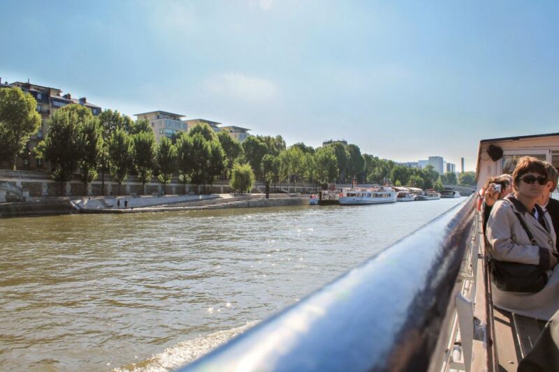 Paris: Seine River and Canal Saint-Martin Cruise - Practical Tips for Travelers