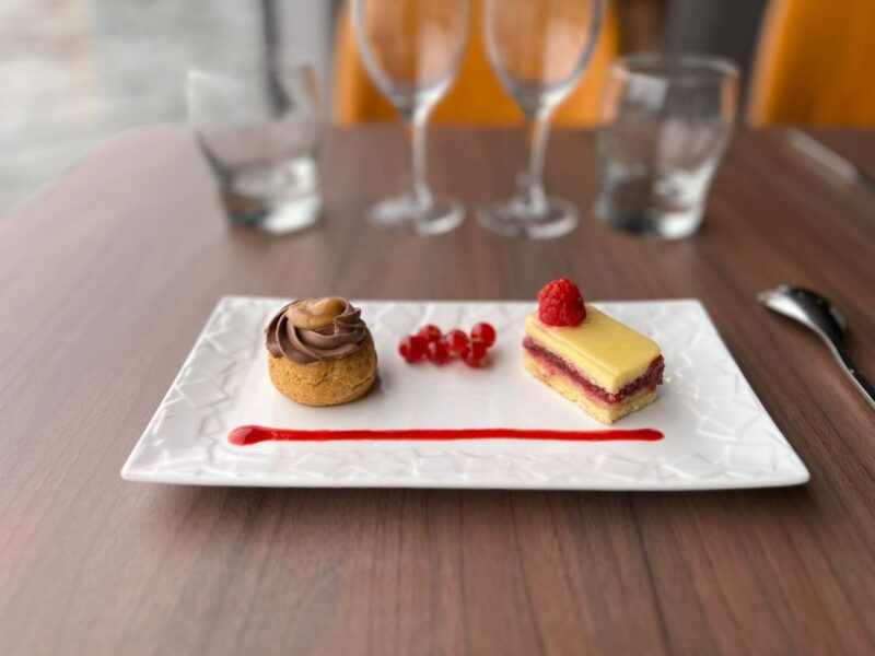 Paris : Seine River Bistronomic Dinner Cruise - Who Is This Tour For?