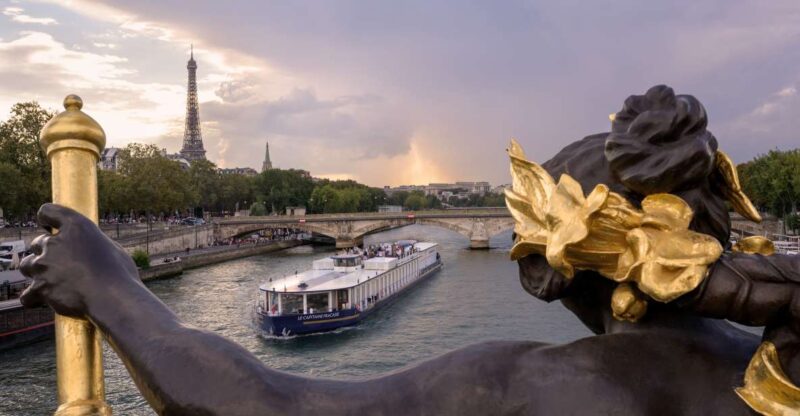 Paris: Seine River Cruise & Brunch - Key Points