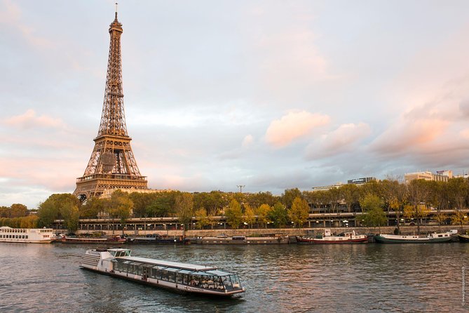 Paris Seine River Gourmet Lunch Cruise With Champagne Option - Accessibility and Booking