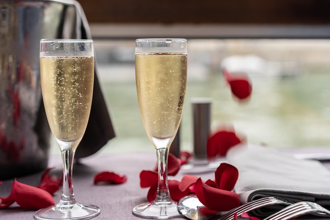 Paris Seine River Gourmet Lunch Cruise With Champagne Option - Transportation and Arrival