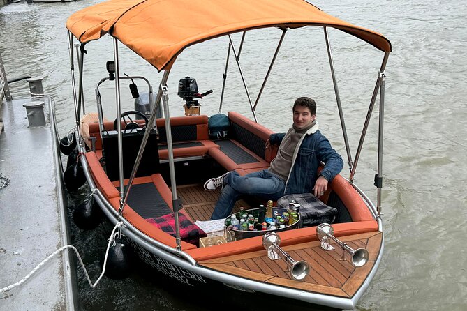 Paris Seine River Private or Shared Boat Tour - Exploring the Citys Iconic Landmarks