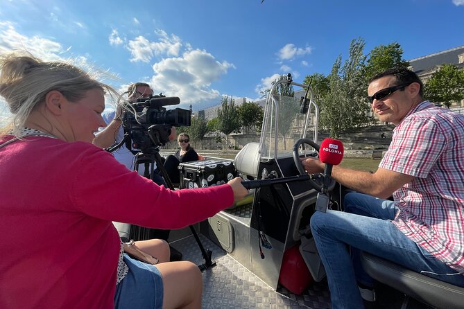 Paris Seine River Private or Shared Boat Tour - Accessibility and Additional Considerations
