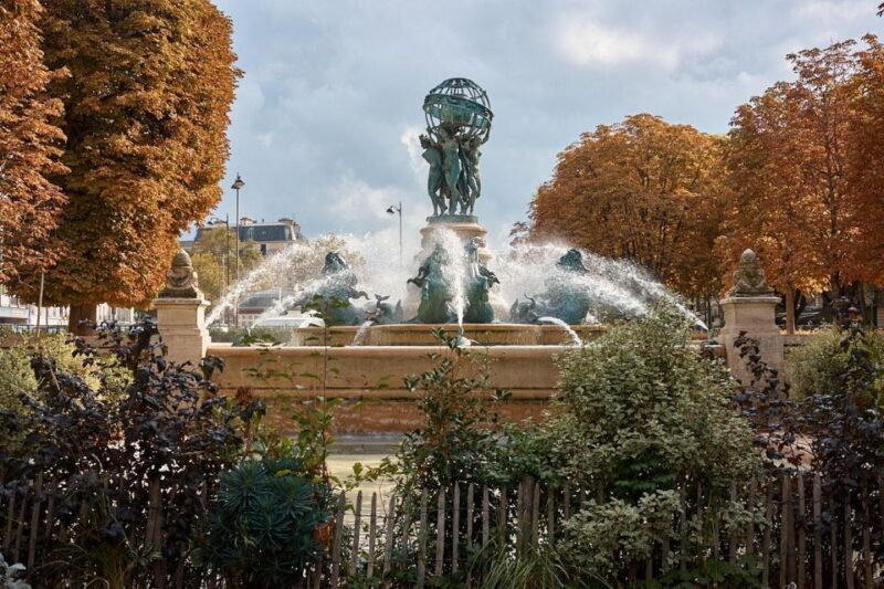 Paris: Signature Portrait Session with Benoît - What Makes This Photoshoot Stand Out?