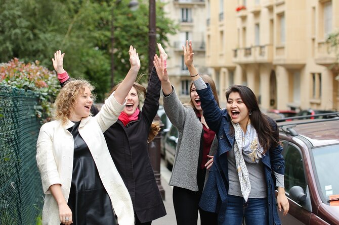 Paris: Small Group Moulin Rouge &Sacré Cœur Montmartre Tour - Highlights of the Tour