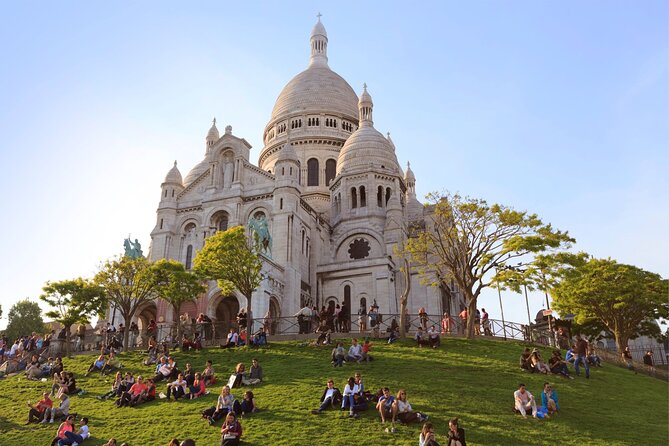 Paris: Small Group Moulin Rouge &Sacré Cœur Montmartre Tour - Exploring Montmartres History and Charm