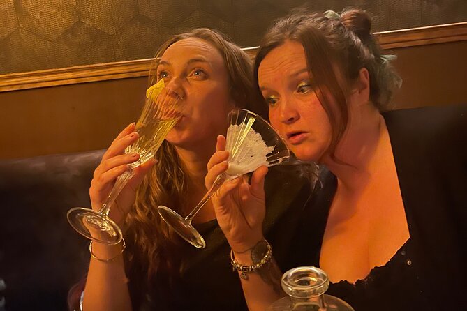 Paris Solo meetup:A cultural stroll,drinks and socializing - An In-Depth Look at the Itinerary